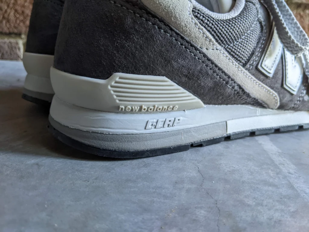 ニューバランスCM996着用レビュー！サイズ感や人気色を徹底解説【口コミ評判の高いおすすめモデル】｜元靴屋の服靴ブログ｜30代からのメンズファッションブログ